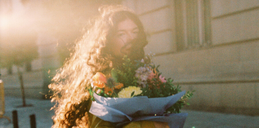 Begut presenta el segundo adelanto de su álbum debut – www.musicazul.com